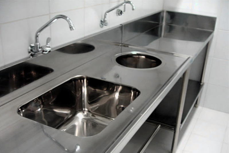 Bancada Inox para Cozinha Industrial - Equipamentos para Cozinha Industrial é na Eginox